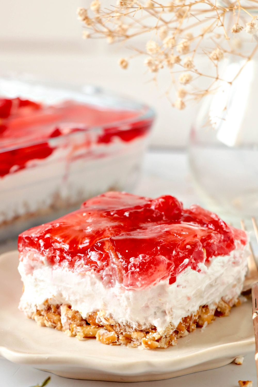 Strawberry Pretzel Salad Recipe - Top Recipes